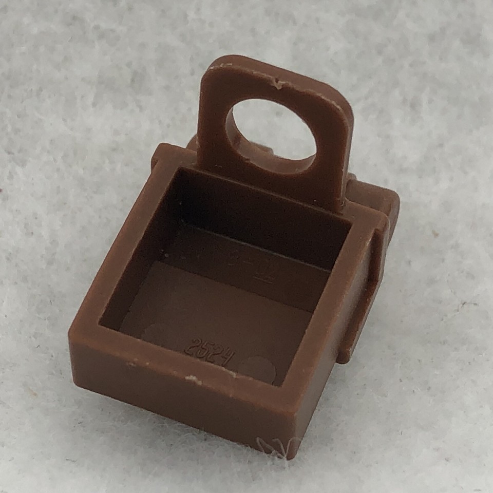 LEGO 2524 Reddish Brown Minifigure Backpack Non-Opening (x1) | eBay