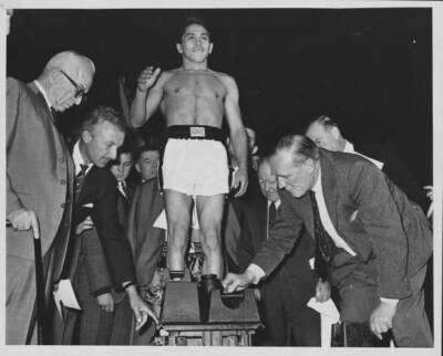 Mexican Featherweight Boxing World Champion Vicente Saldivar 5 Old ...