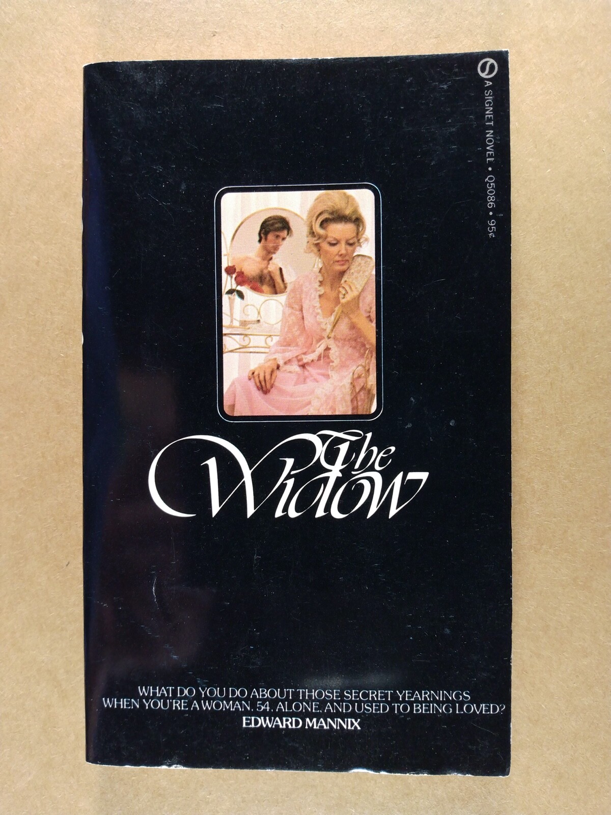 The Widow Edward Mannix 1972 Signet Paperback | eBay