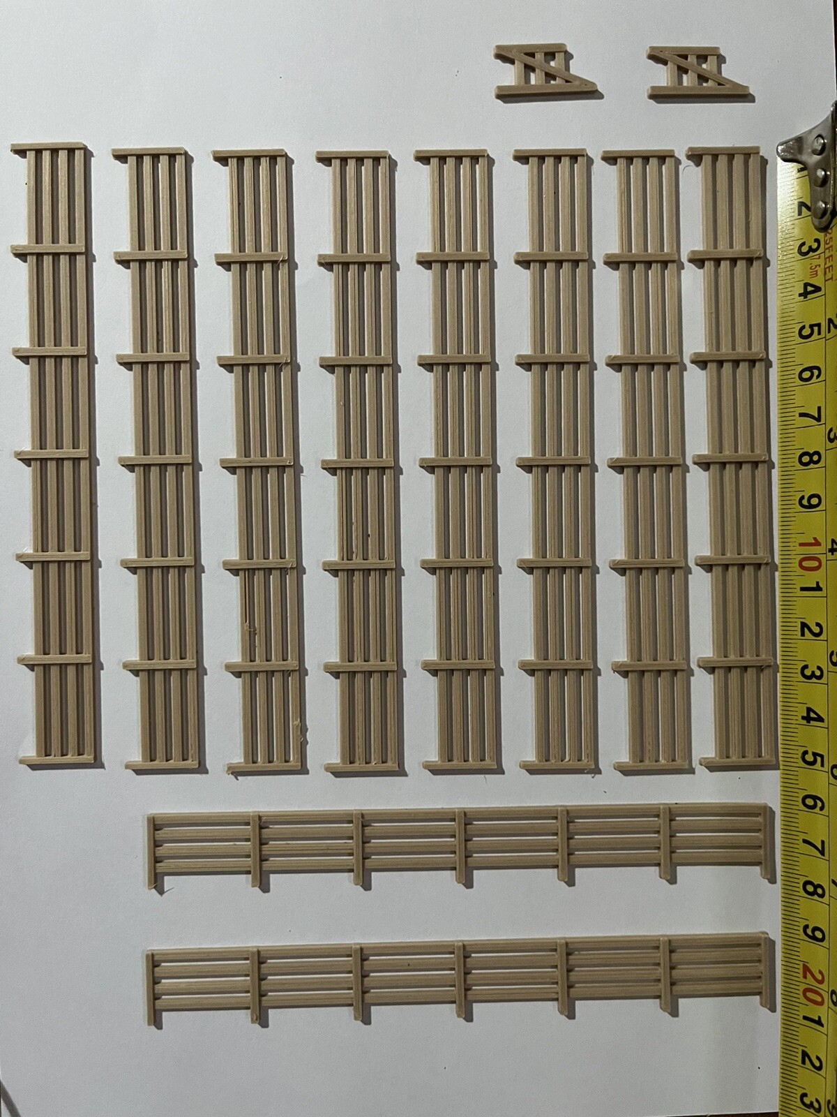 40 Pack Real Wood OO/HO Gauge Fencing &8 Gates - Model Railway Scenery ...