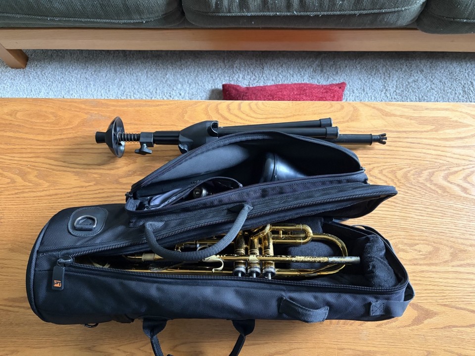 King 600 Bb Trumpet ProTec Case Stand Berp Resistance Mute Tag Great ...