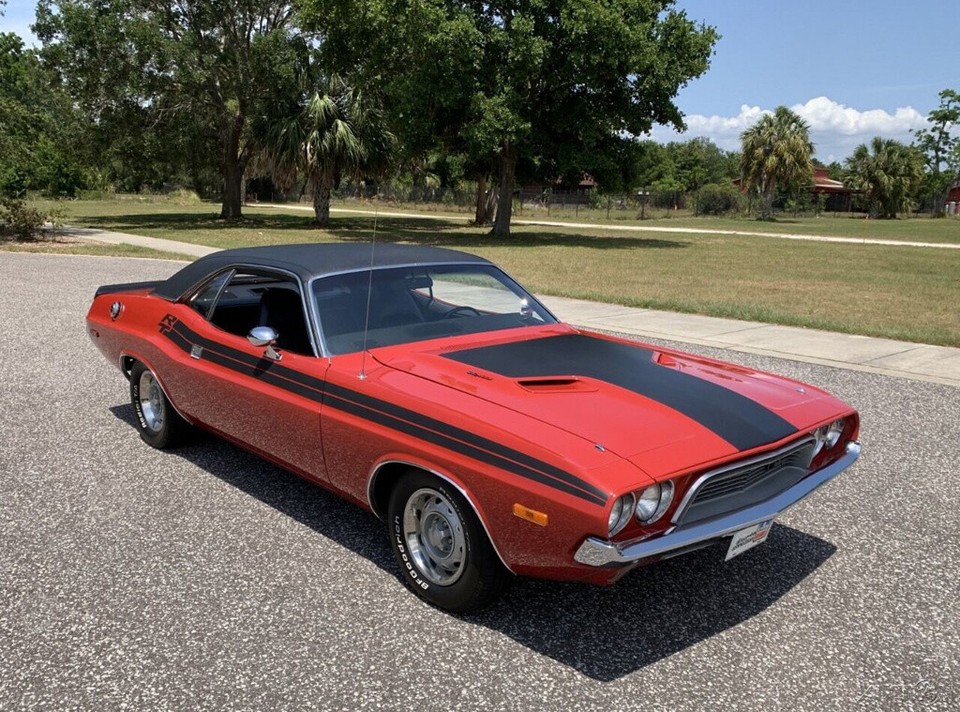 1972 Dodge Challenger 440 V8, Posi Rear End, Real FE5 Bright Red Car ...