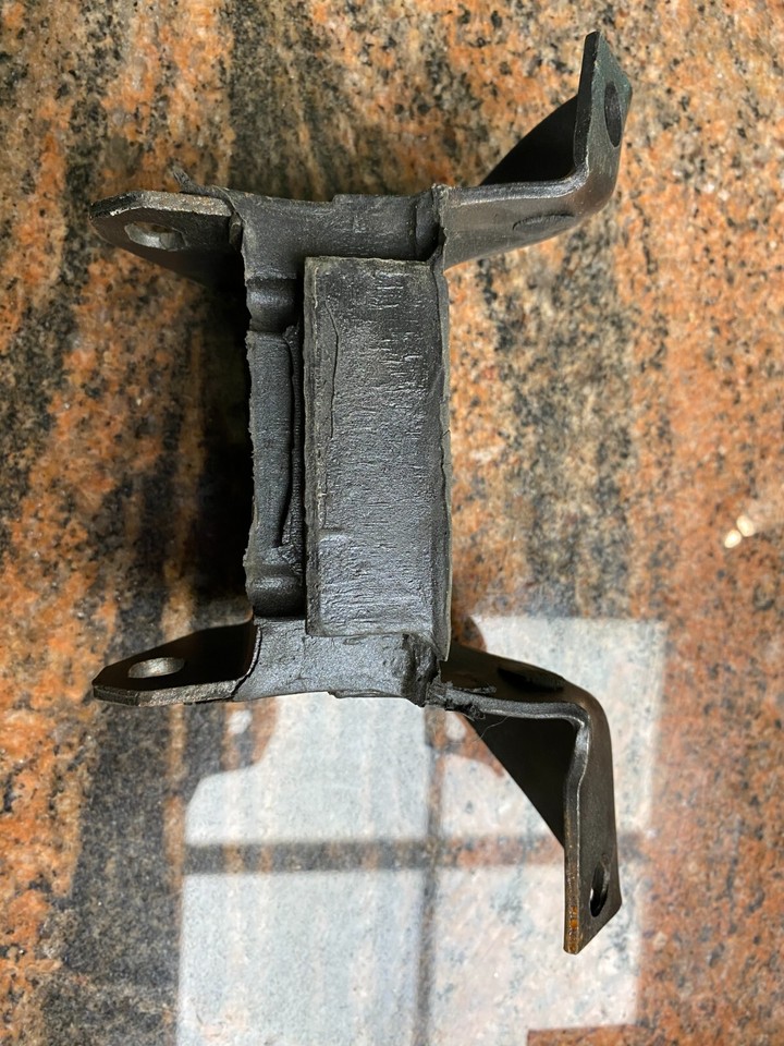 Ford Mustang Engine Mount Front SB 1966 1967 1968 1969 1970 1971 1972 ...