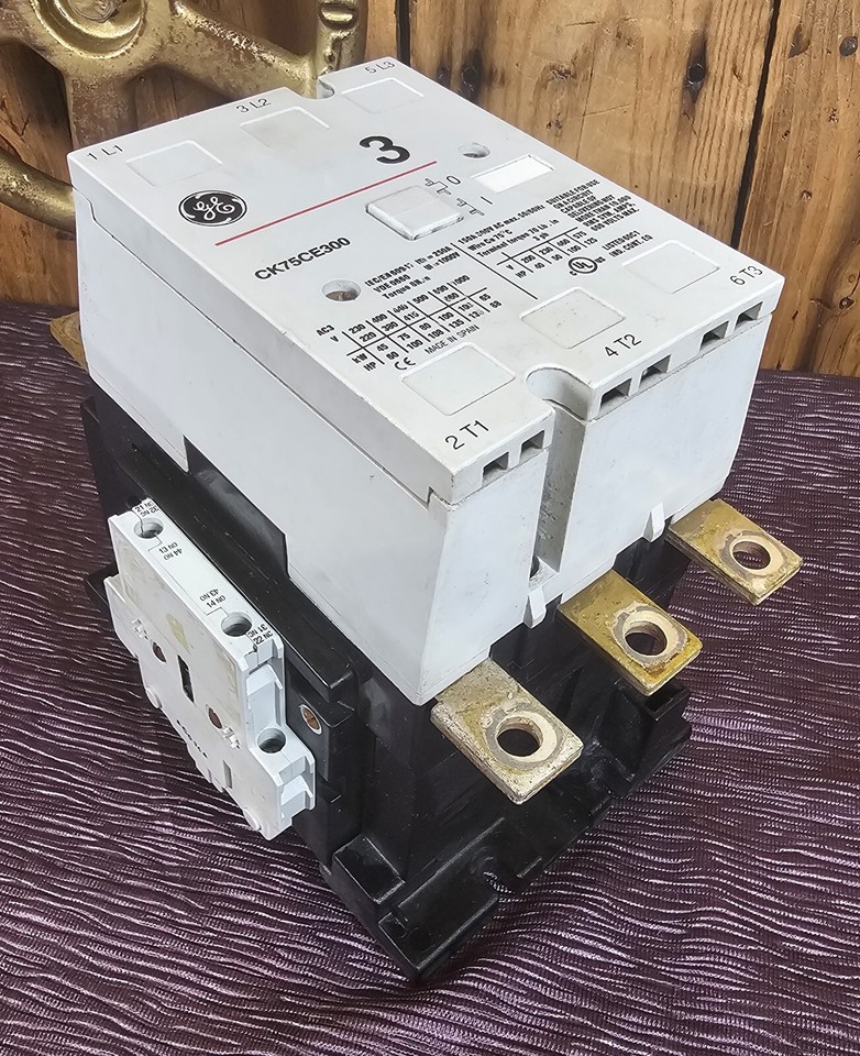 GE CK75CE300 Contactor 150A 3P 600V 125HP Max Coil w/KM4EJ CM 672-43 ...