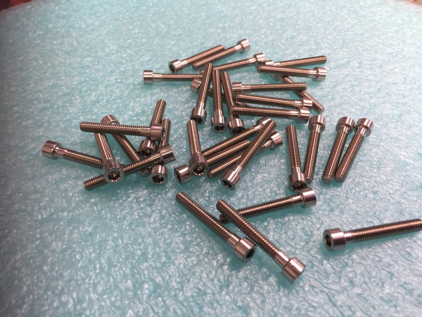 0021-04229 SCR CAP SKT HD 8-32 X 1-1/8L HEX SKT NIT, lot of 20 | eBay