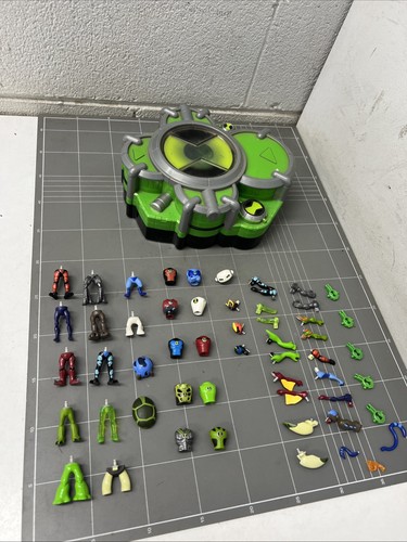 VINTAGE BEN TEN 10 CREATION CHAMBER ACTION FIGURE MAN MONSTER TOY ...
