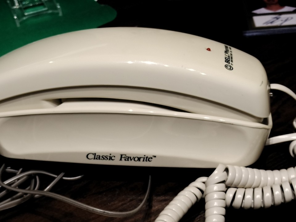 Vintage Beige Northwestern Bell Phones Classic Favorite Push Button ...