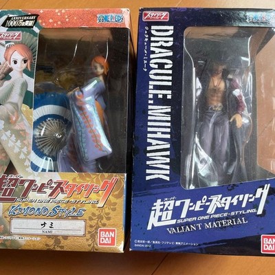 Bandai Super One Piece Styling Nami Kimono Style & Dracule Mihawk ...