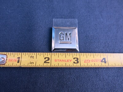 Lot of 2 GM MARK OF EXCELLENCE 1 INCH EMBLEMS NEW GM # 15223484 ...