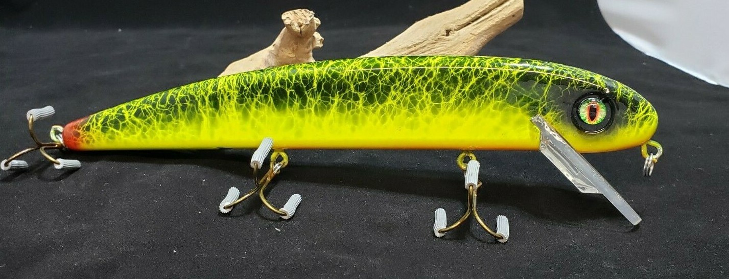 Musky 10 inch Jake Crank Bait, Custom Painted (Moss green florescent ...