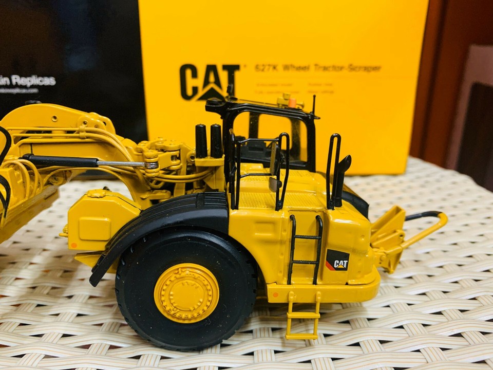Tonkin Replicas 627K Wheel Tractor-Scraper 1/50 Scale Die-Cast Model ...