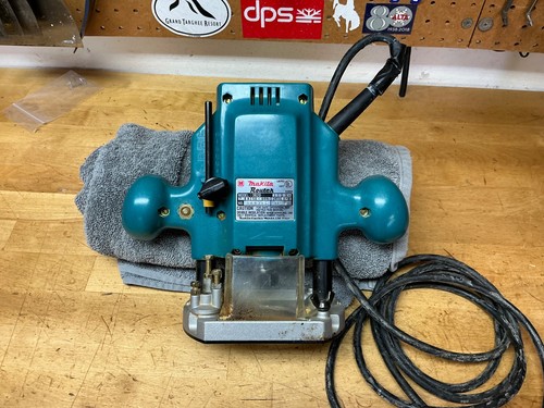 Makita Plunge Router Model 3620 w/Case. Works perfectly | eBay