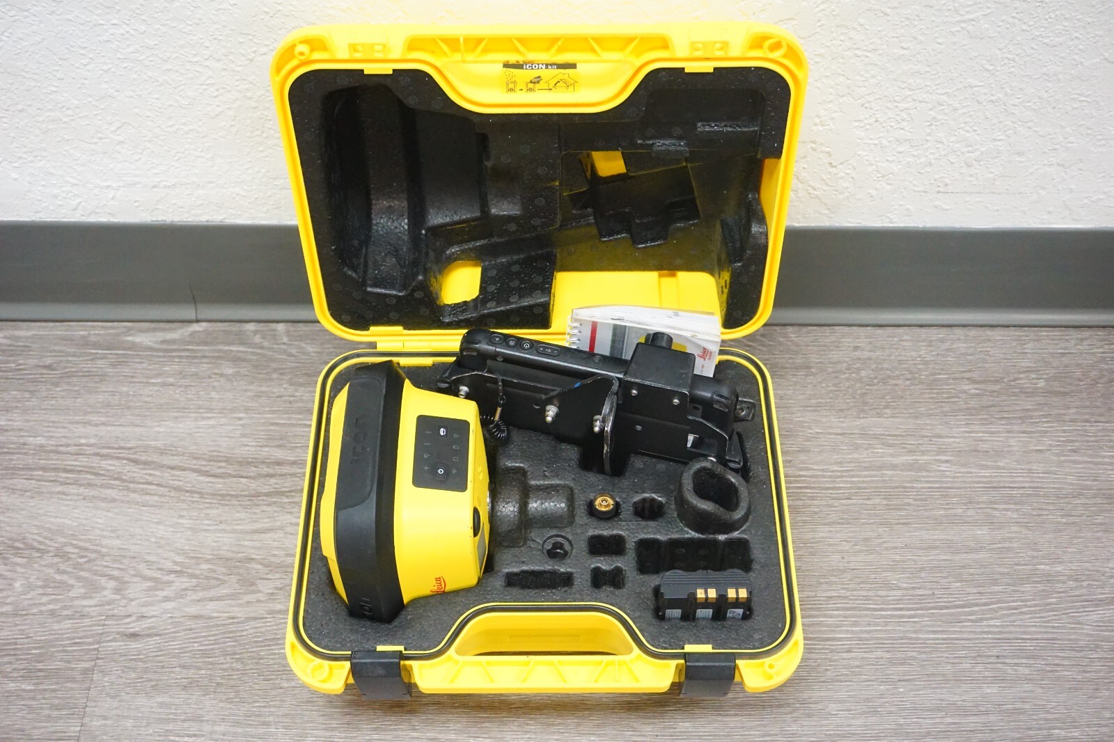 Leica ICON ICG70 T TILT IMU Rover iCG60 Performance Base w/ 900mhz ...