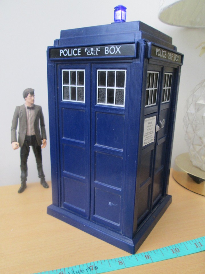 Doctor Who figures bundle custom finish rusty CYBERMAN, FX TARDIS, 11th ...