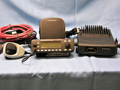 Motorola MCS2000 II, Model MO1HX+427W, 110 watt VHF Radio 146-174 MHz ...