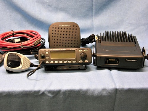Motorola MCS2000 II, Model MO1HX+427W, 110 watt VHF Radio 146-174 MHz ...