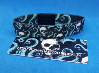 ZOX COLLECTION *FIGHT FOR WHAT YOU BELIEVE IN. Skulls and squids medium ...