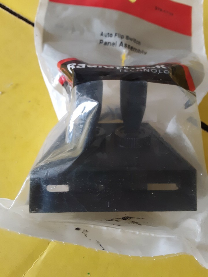 RADIOSHACK SPST AUTO FLIP SWITCH PANEL ASSEMBLY P/N: 275-0702 | eBay