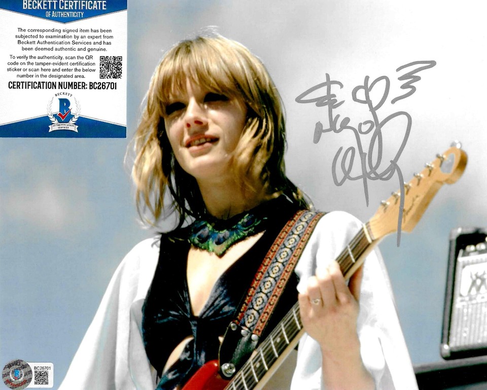 Nancy Wilson Autographed Heart 8 x 10 Color Photo With Beckett COA | eBay