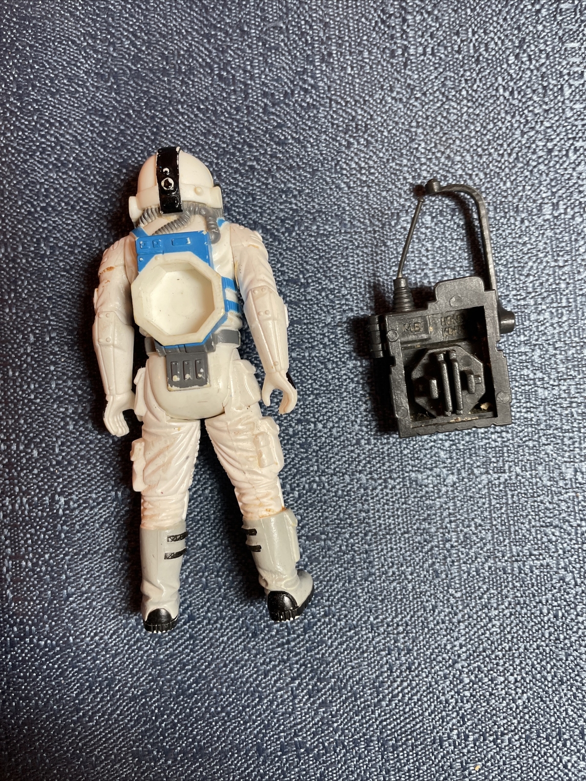 1985 Robotix 3.75" Gaxon Graves Action Figure Milton Bradley MB white ...