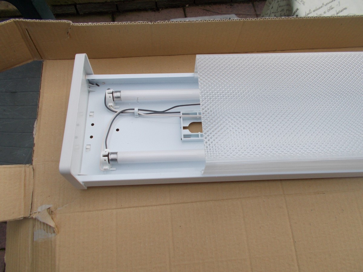 Fluorescent Light Box How To Install Electrical Box For Ceiling Light
