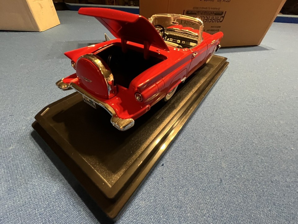 Fairfield Mint 1957 Ford Thunderbird 1:18 Road Signature Red ...