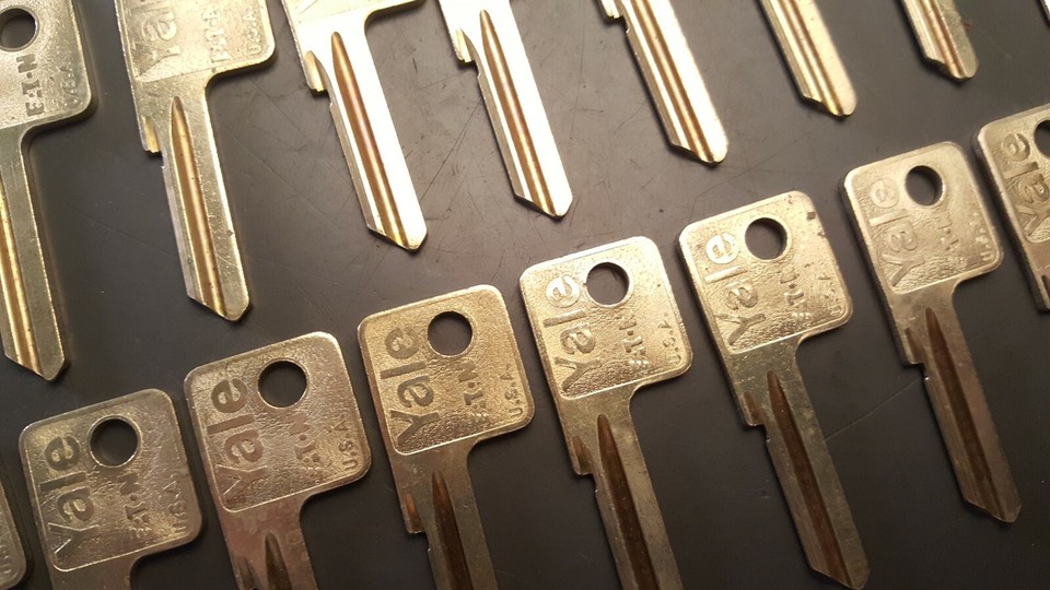 Lot of 42 Key Blanks Yale Original E•T•N Eaton Security USA Keys 2 5/16 ...