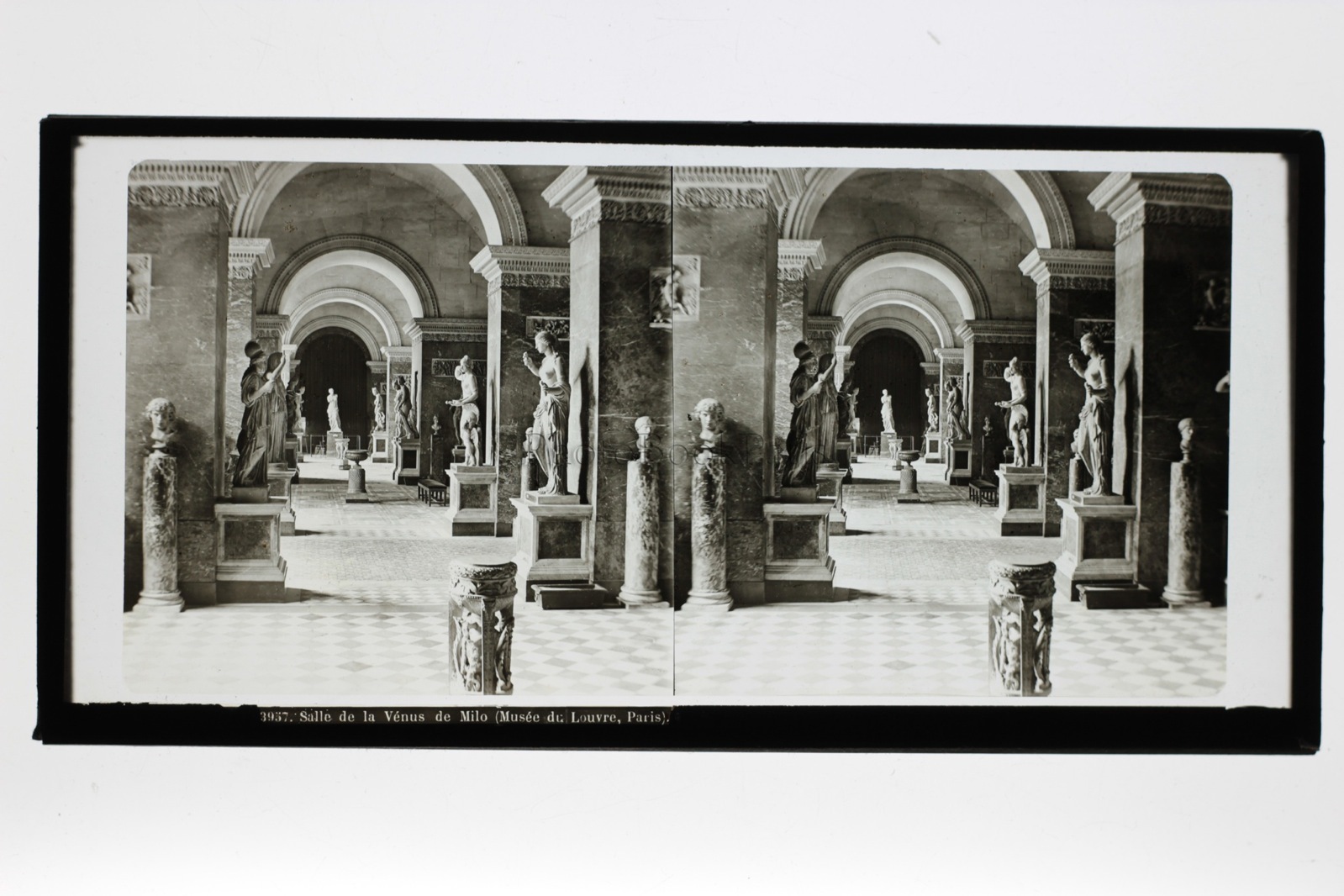 Museum of / The Louvre Room Of Venus Paris Plate Stereo Attributed To ...