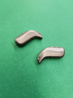PAIR of Philips HearLink 9010 MNRTR Hearing Aids with WARRANTY! | eBay
