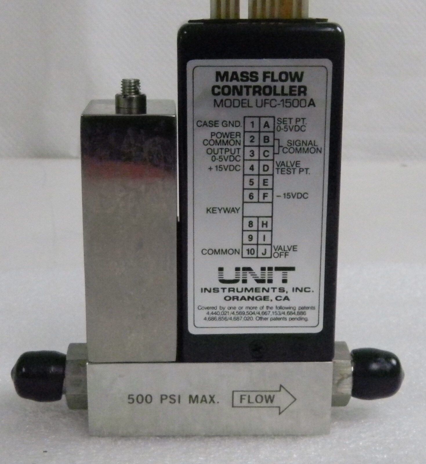 Unit UFC-1500A, Mass Flow Controller, Gas- HBR, Range- 200 SCCM, 1/4" M ...
