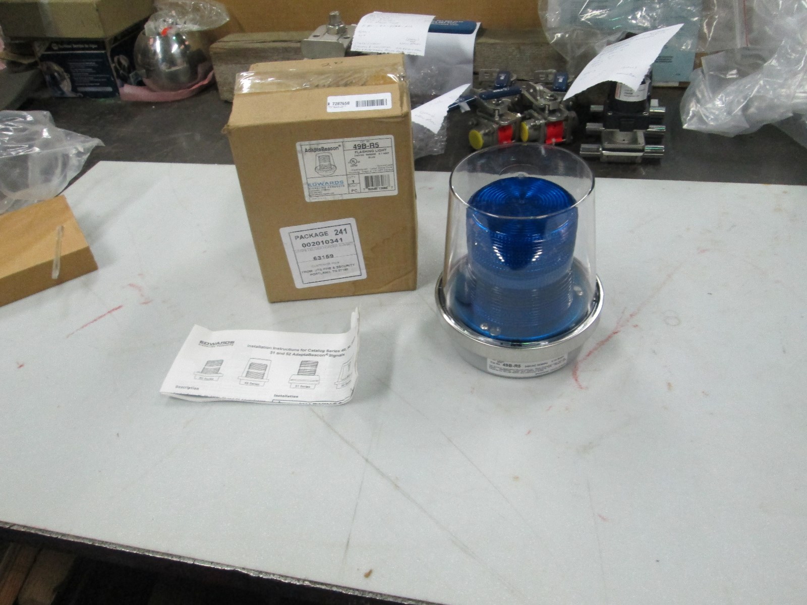 Edwards Adapta Beacon Flashing Light Cat# 49B-R5 240 VAC 50/60 Hz Blue ...