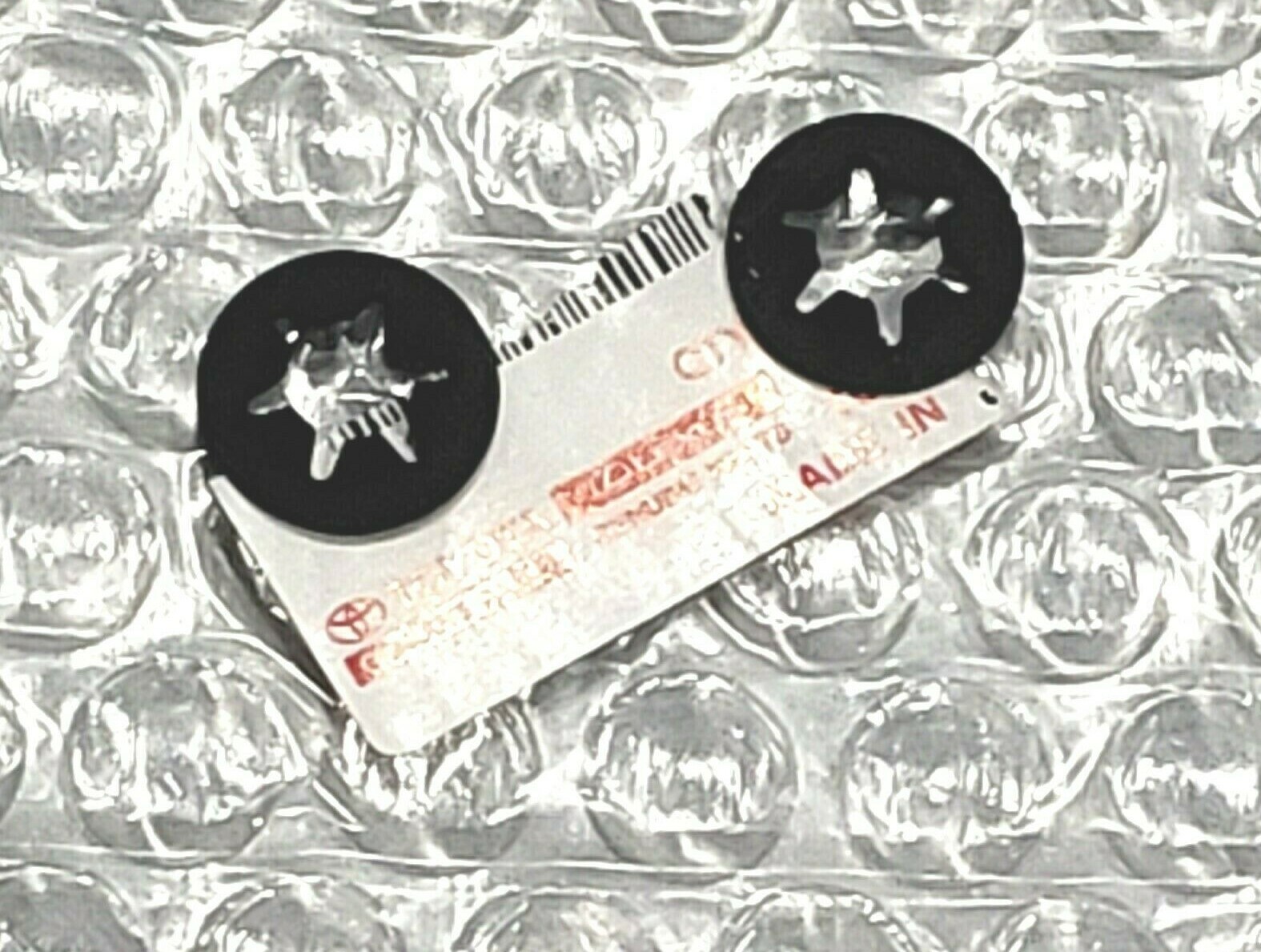 11-17 2 NEW LEXUS CT200H FRONT GRILLE EMBLEM CLIPS HOLD IN PLACE ...