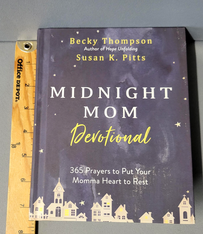Midnight Mom Devotional Becky Thompson Susan K Pitts Hardcover 365 ...