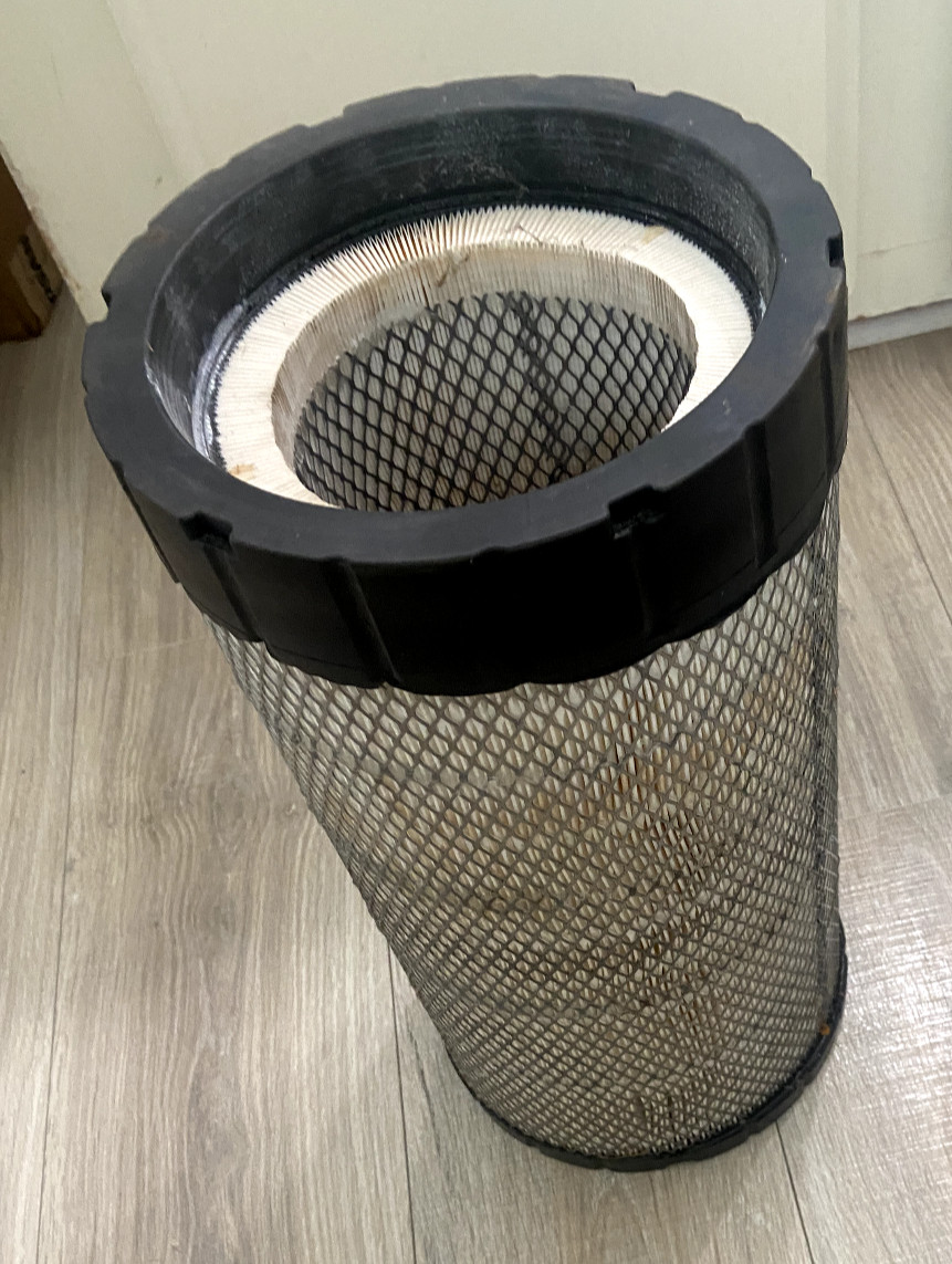 FLEETGUARD AF25962 - Air filter cross reference