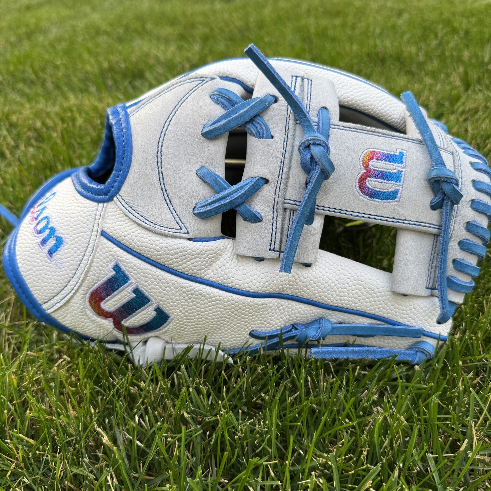 2024 Wilson Autism Speaks A2000 H12SS Infield Glove WBW10210812 SAME ...