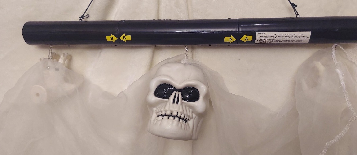 2005 Gemmy Floating Ghost Halloween Prop Motion Activated Lights Sounds ...