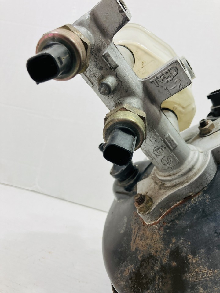 03-07 Toyota Sequoia 4.7l V8 Power Brake Booster Master Cylinder 47200 ...