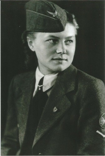 WW II - German Photo -- - German Helferin Female Soldiers.. | eBay