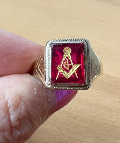 10K YELLOW GOLD VINTAGE ESTATE SYNTHETIC RUBY RED MASONIC RING MENS ...