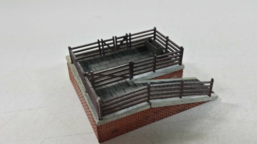 N Gauge Cattle Dock for Model Railways - Two Sizes Available | eBay UK