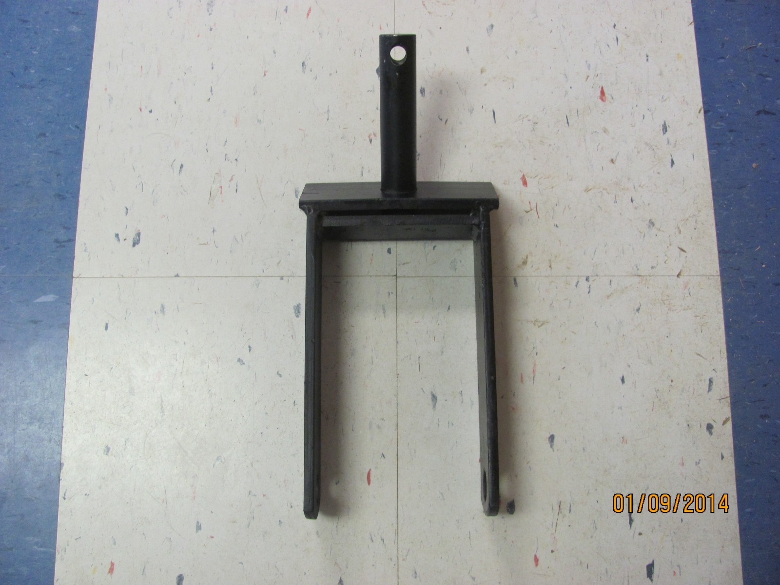 BUSH HOG WHEEL FORK- ROTARY CUTTER WHEEL FORK- 1-1/4" W/ 3/4" AXLE HOLE ...