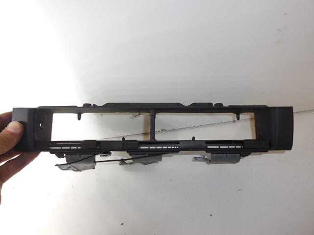 86-91 Mercedes W126 560SEL Center Dash Master Air Vent Housing Mount ...