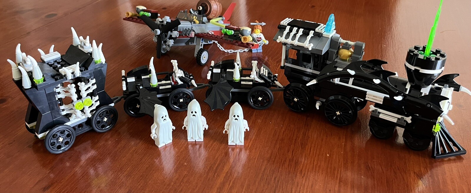 LEGO Monster Fighters: Ghost Train (9467) Complete Set No Box Glow In ...