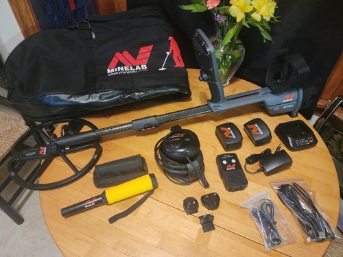 Minelab CTX 3030 Waterproof Metal Detector Bundle with Pro Find 35 and ...