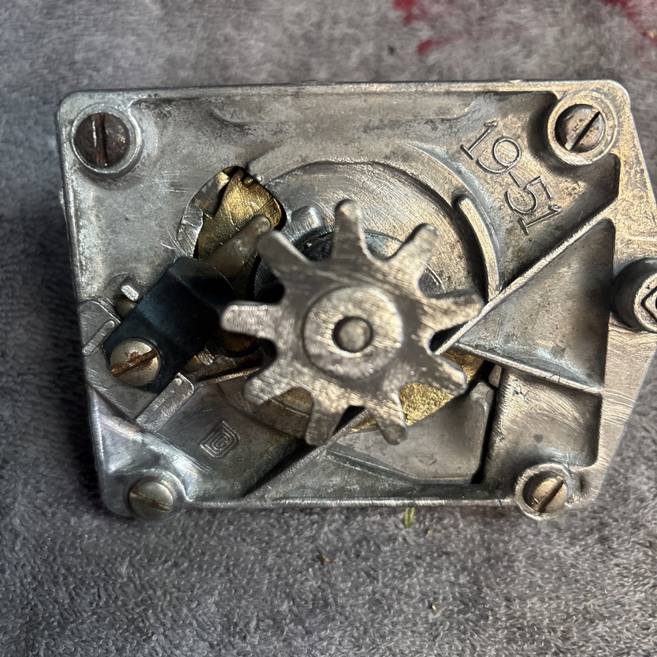 Vintage Acorn Gumball Candy Vending Machine 1 Cent Coin Mechanism Used ...