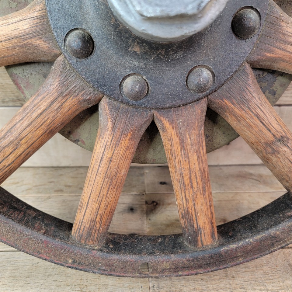 Antique Ford Model T Wheel Hub 19" Diameter 12-Wooden Wood Spoke Steel ...