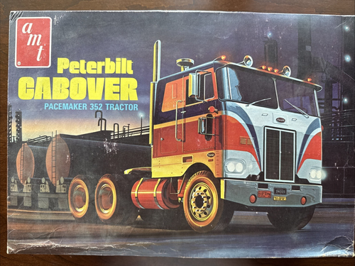 AMT Peterbilt 352 Pacemaker Cabover 1:25 Model Kit AMT Open/ Started ...