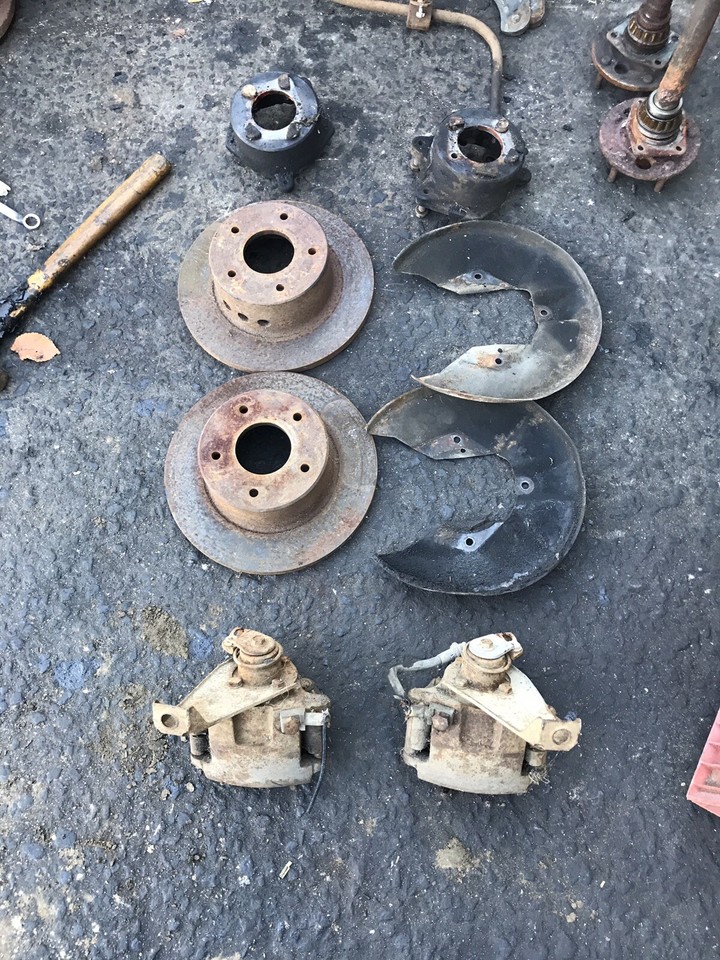 HOLDEN REAR DISC BRAKES STATESMAN WB REAR DISC CALIPERS HQ HZ AXLES ...