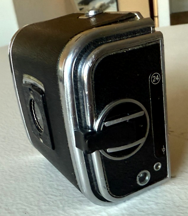 Hasselblad A24 , Roll Film Back for 220 Film (Black) - 401, missing ...
