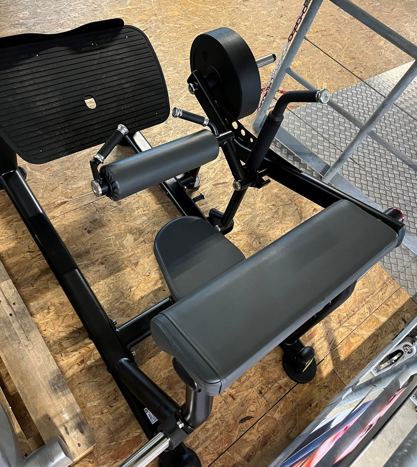 RST / BH Fitness PL340 HIP THRUST Plate Loaded Gerät BOOTY PO-Trainer ...